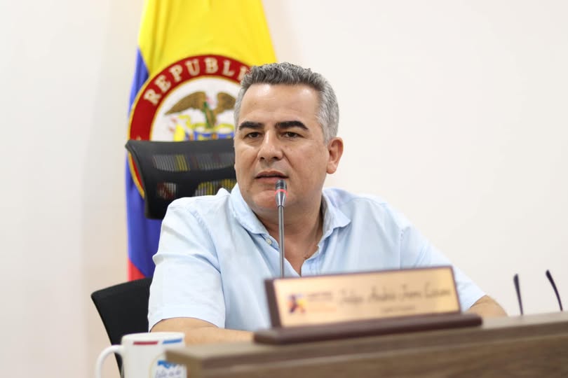 Felipe Ferro se va lanza en ristre en contra de Jaramillo tras afirmar que los niños son del Estado