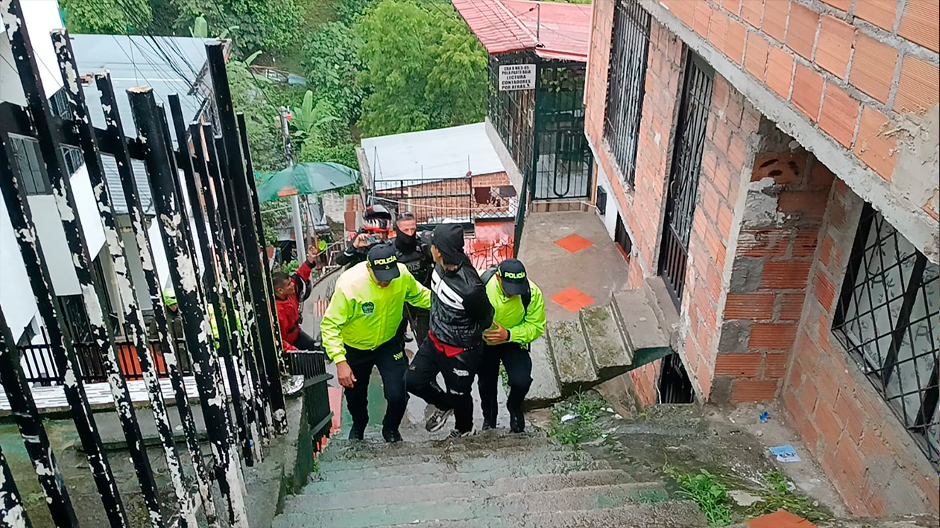 Atención: le cayeron al 'Hueco de la Pola'