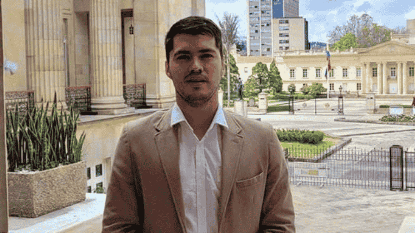 Bayron Rodríguez, el joven líder que asume como concejal de Melgar con ...