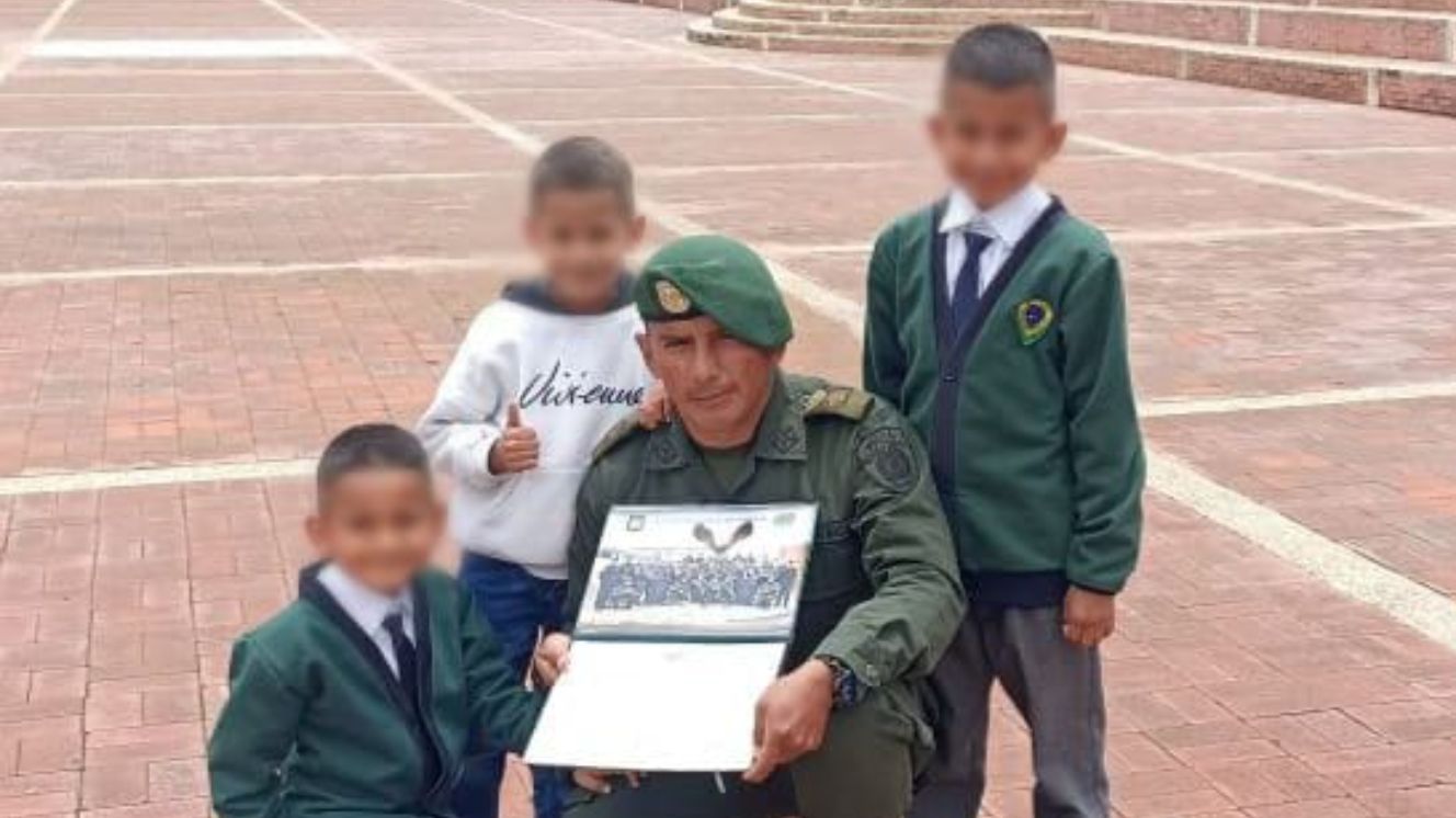 Jhon Arbey Tique, el patrullero tolimense que patrulla con valor y cría ...