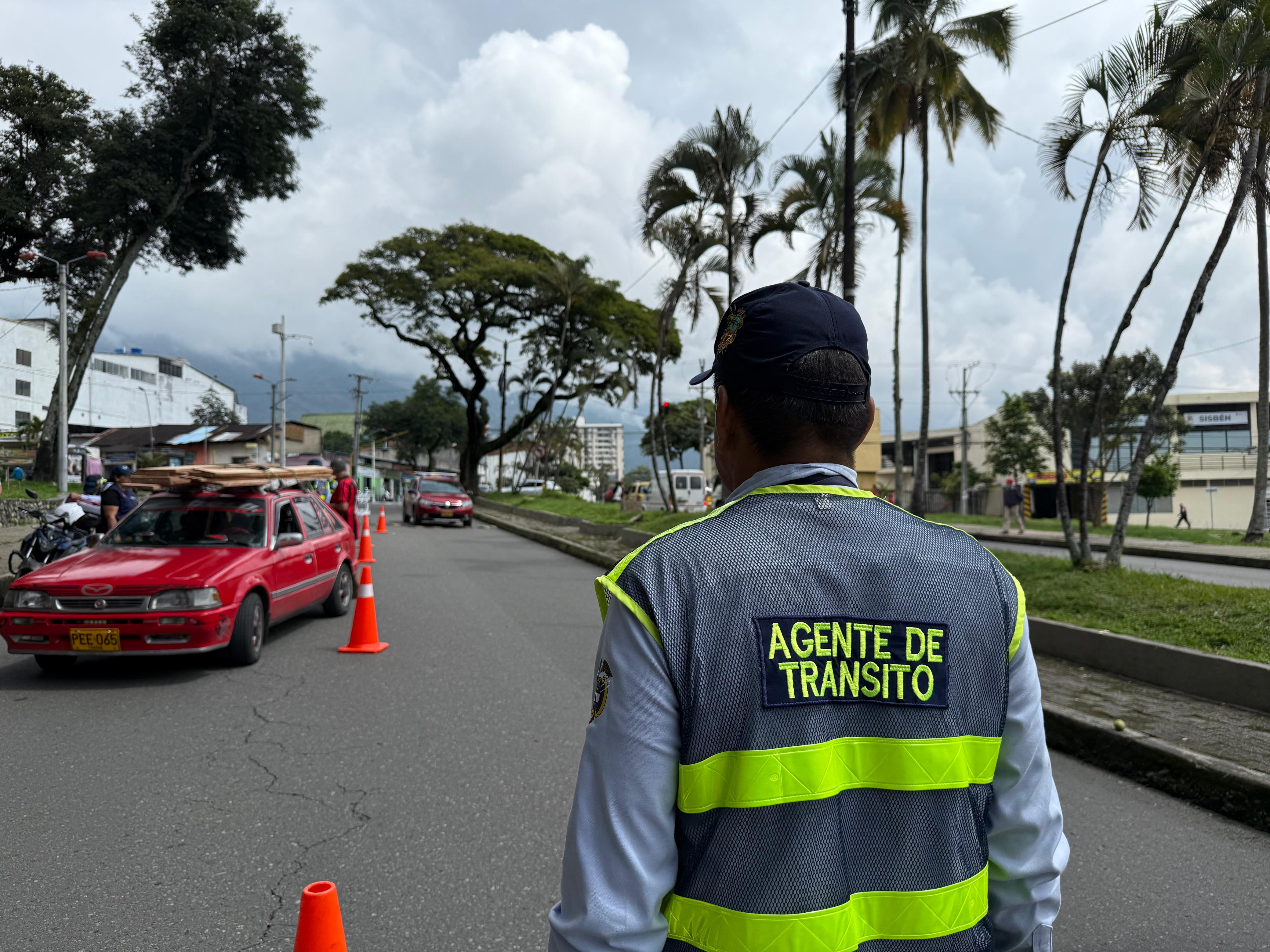 Desconocimiento y desacato marcan el inicio del nuevo pico y placa en ...