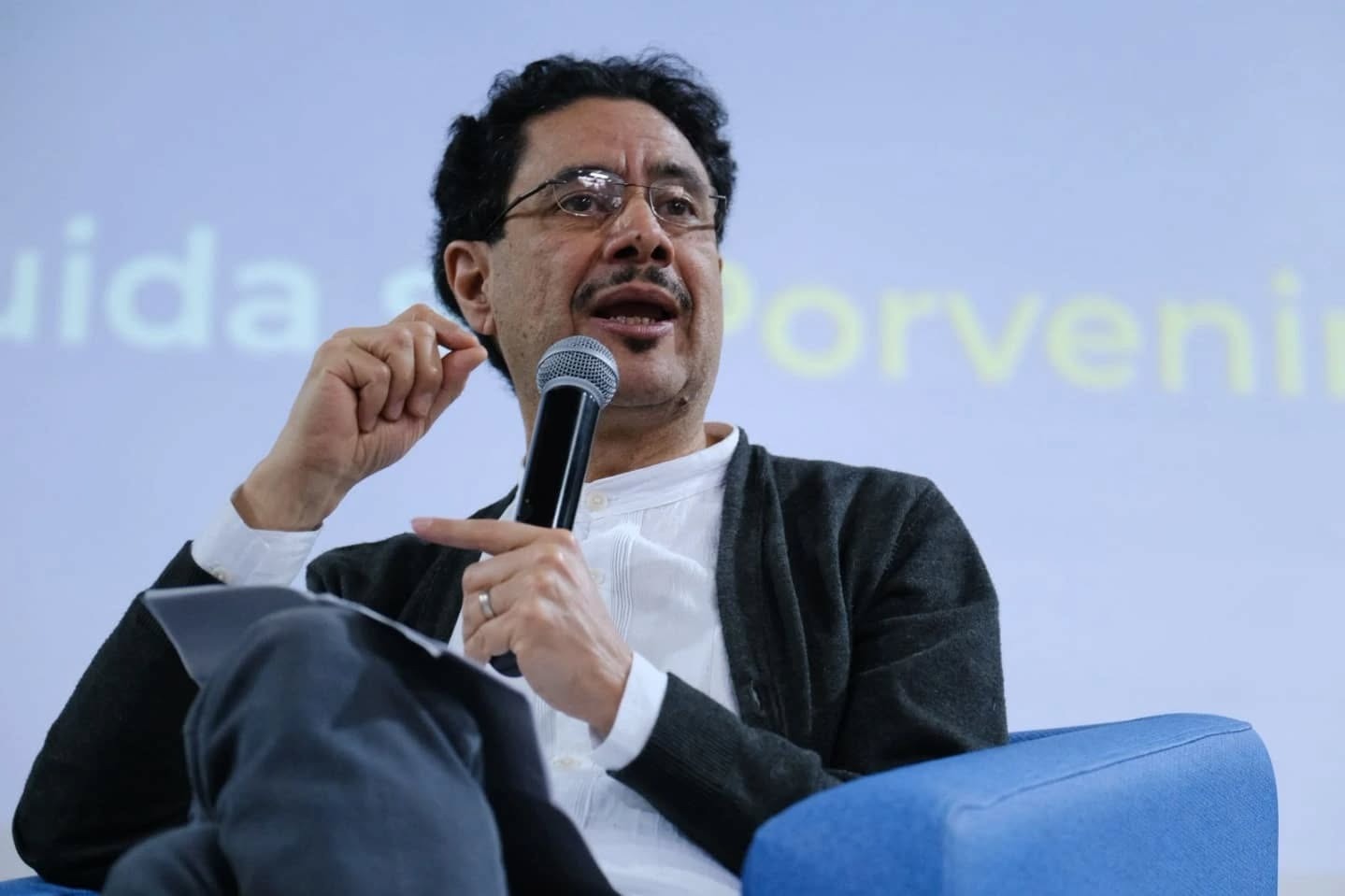 Iván Cepeda se impone en la consulta del Pacto Histórico y se perfila ...