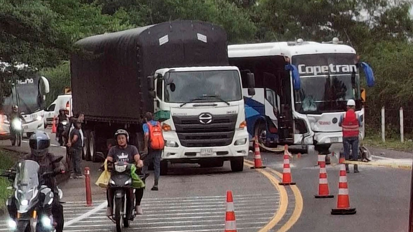 Violento choque deja a un motociclista fallecido en Honda