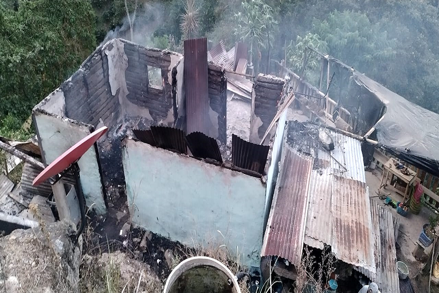 En video: ante los ojos de la comunidad una vivienda quedó en perdida ...